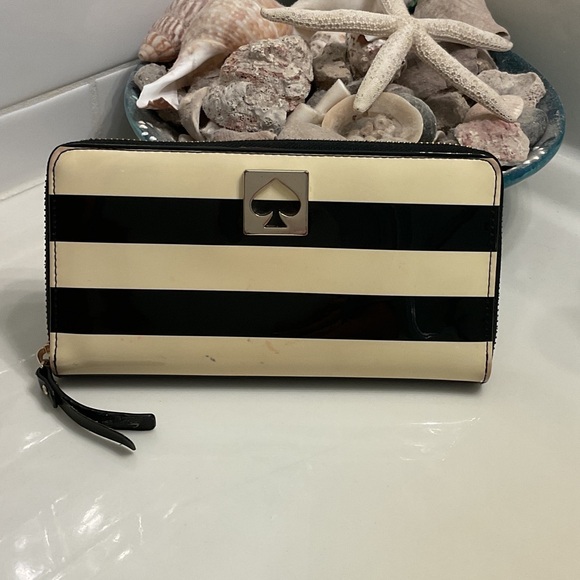 kate spade | Bags | Kate Spade Black And Cream Striped Patent Leather ...